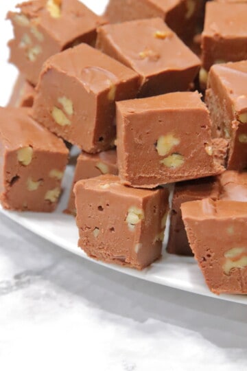 Classic Marshmallow Fluff Fudge | System of a Brown